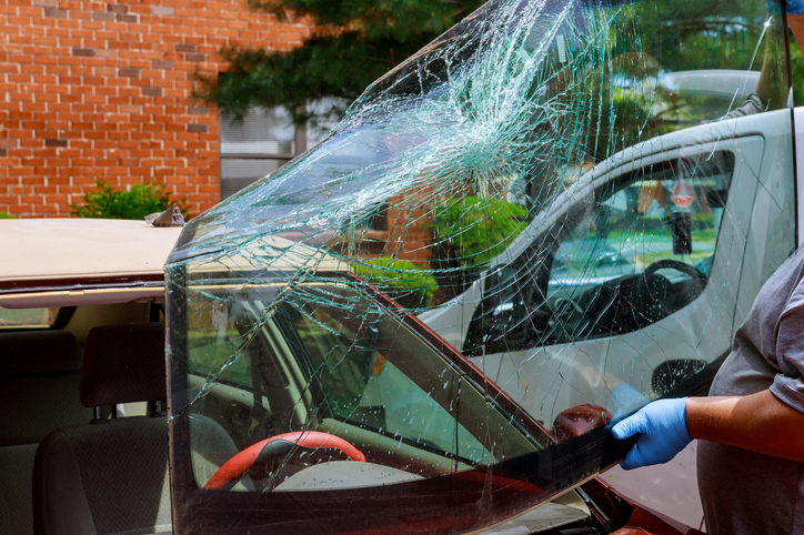 Reasons You Should Replace Your Windshield with Insurance | Three ...